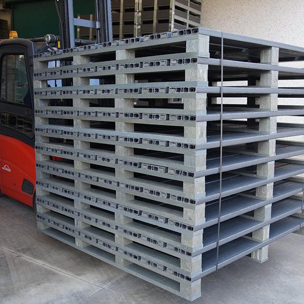 Vendita e produzione pallet in plastica, Bancali in plastica, Bancali ...