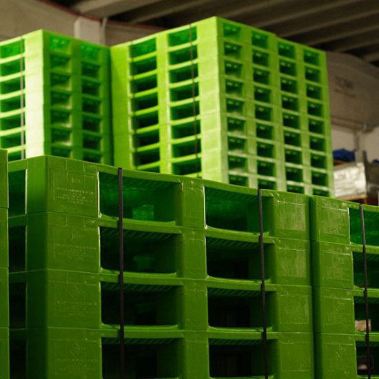 Vendita e produzione pallet in plastica, Bancali in plastica, Bancali ...
